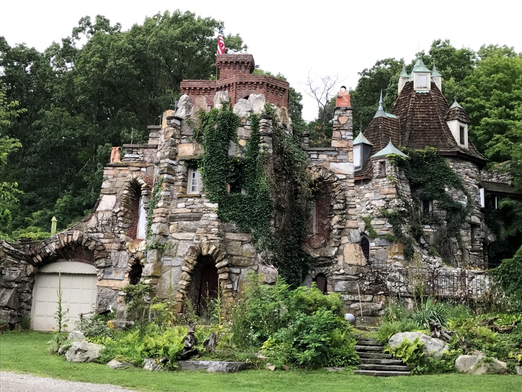 Wing’s Castle | Talk-A-Vino